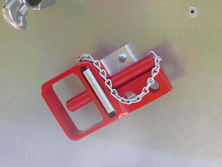 D-Lock No Loss Storage Bracket - Devere Enterprises - Glad Hand Lock Store